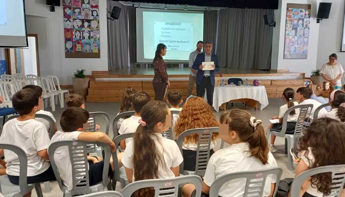 Οι μαθητές του Α’ Δημοτικού Σχολείου παρουσίασαν προτάσεις στον Δήμαρχο ...